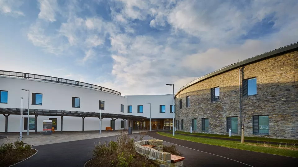 The Balfour hospital and healthcare facility | Saint-Gobain